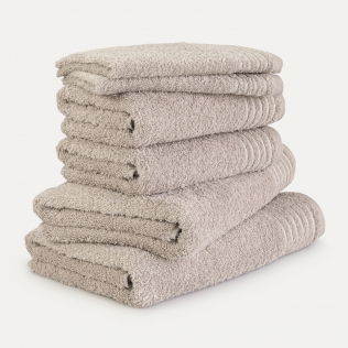 Buy Towels and Terry Towels - Made in Germany | Moeve