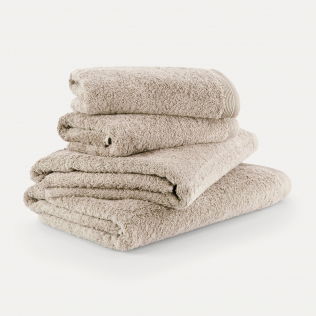 Buy Towels and Terry Towels - Made in Germany | Moeve